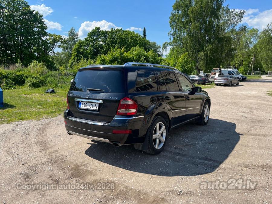 Melns Mercedes-Benz GL-Class 2007 Tallina, ar dzinēja tilpumu 3.00 L un nobraukumu 350 tūkst. km par 5990 €, foto 4 vietnē AUTOMOTO.COM.LV