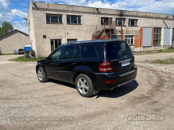 Black Mercedes-Benz GL-Class 2007 in Tallinn, with an engine capacity of 3.00 L and mileage of 350 thousand km for 5990 €, photo 4 on AUTOMOTO.COM.LV