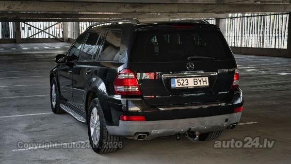 Melns Mercedes-Benz GL-Class 2007 Tallina, ar dzinēja tilpumu 4.00 L un nobraukumu 213 tūkst. km par 7999 €, foto 6 vietnē AUTOMOTO.COM.LV