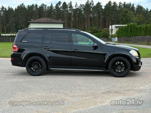 Black Mercedes-Benz GL-Class 2007 in Riga, with an engine capacity of 3.00 L and mileage of 345 thousand km for 9800 €, photo 6 on AUTOMOTO.COM.LV