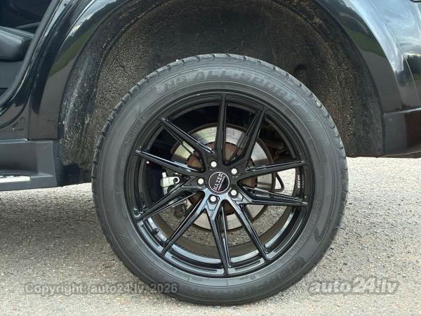 Black Mercedes-Benz GL-Class 2007 in Riga, with an engine capacity of 3.00 L and mileage of 345 thousand km for 9800 €, photo 9 on AUTOMOTO.COM.LV