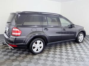 Черный Мерседес ГЛ-класс 2007 в Таллин, объемом двигателя 4.00 л и пробегом 337 тыс. км за 4999 €, фото 4 на AUTOMOTO.COM.LV