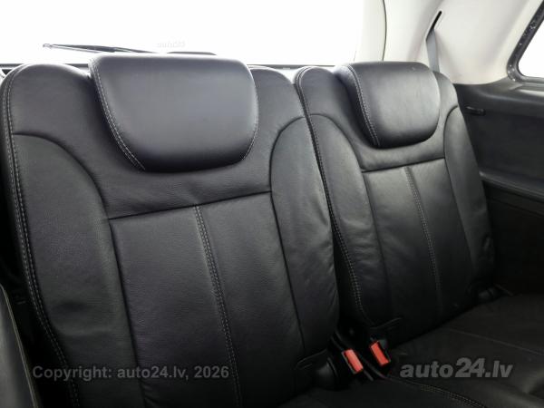 Melns Mercedes-Benz GL-Class 2007 Tallina, ar dzinēja tilpumu 4.00 L un nobraukumu 337 tūkst. km par 4999 €, foto 9 vietnē AUTOMOTO.COM.LV