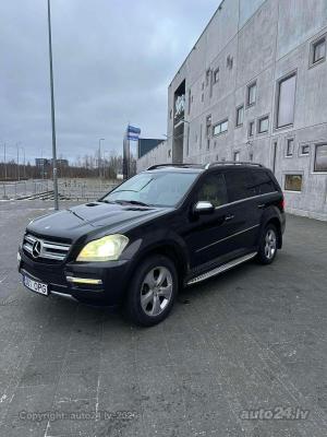 Melns Mercedes-Benz GL-Class 2011 Tallina, ar dzinēja tilpumu 4.00 L un nobraukumu 321 tūkst. km par 14999 €, foto 2 vietnē AUTOMOTO.COM.LV
