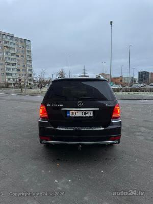 Melns Mercedes-Benz GL-Class 2011 Tallina, ar dzinēja tilpumu 4.00 L un nobraukumu 321 tūkst. km par 14999 €, foto 6 vietnē AUTOMOTO.COM.LV