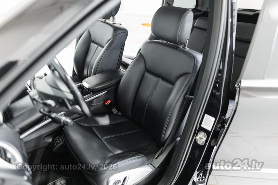 Black Mercedes-Benz GL-Class 2011 in Tallinn, with an engine capacity of 4.00 L and mileage of 272 thousand km for 16990 €, photo 14 on AUTOMOTO.COM.LV