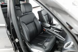 Black Mercedes-Benz GL-Class 2011 in Tallinn, with an engine capacity of 4.00 L and mileage of 272 thousand km for 16990 €, photo 17 on AUTOMOTO.COM.LV