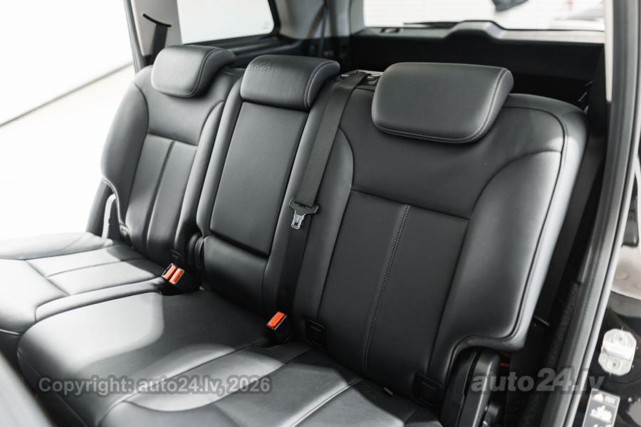 Black Mercedes-Benz GL-Class 2011 in Tallinn, with an engine capacity of 4.00 L and mileage of 272 thousand km for 16990 €, photo 20 on AUTOMOTO.COM.LV