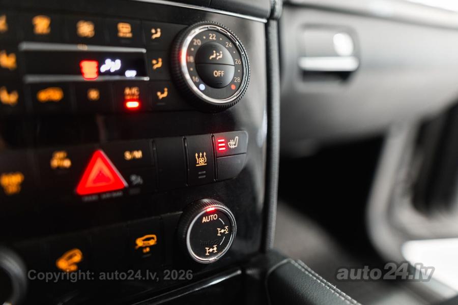 Black Mercedes-Benz GL-Class 2011 in Tallinn, with an engine capacity of 4.00 L and mileage of 272 thousand km for 16990 €, photo 26 on AUTOMOTO.COM.LV