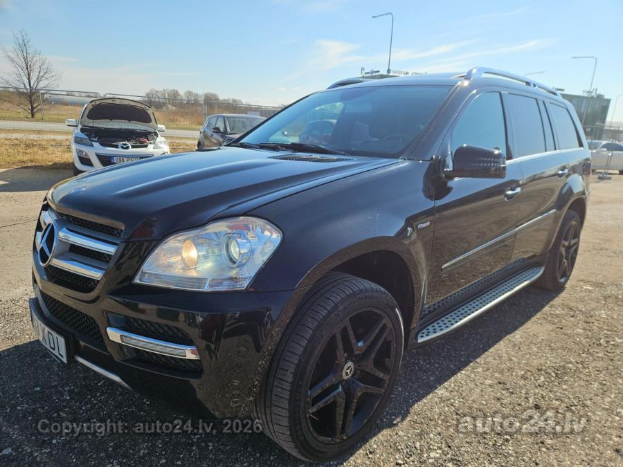 Black Mercedes-Benz GL-Class 2012 in Tartu, with an engine capacity of 3.00 L and mileage of 323 thousand km for 13790 €, photo 1 on AUTOMOTO.COM.LV