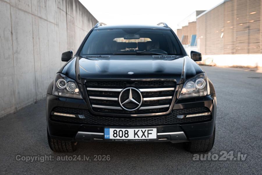 Melns Mercedes-Benz GL-Class 2012 Tallina, ar dzinēja tilpumu 3.00 L un nobraukumu 399 tūkst. km par 10900 €, foto 4 vietnē AUTOMOTO.COM.LV