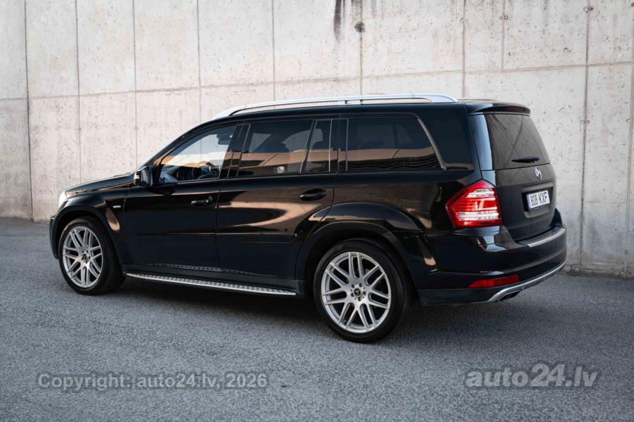 Melns Mercedes-Benz GL-Class 2012 Tallina, ar dzinēja tilpumu 3.00 L un nobraukumu 399 tūkst. km par 10900 €, foto 8 vietnē AUTOMOTO.COM.LV