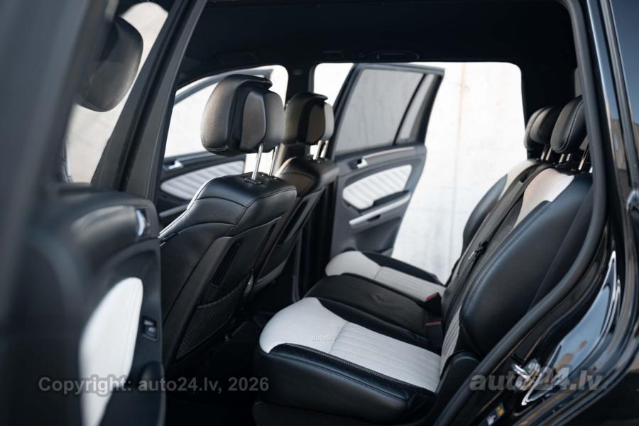 Melns Mercedes-Benz GL-Class 2012 Tallina, ar dzinēja tilpumu 3.00 L un nobraukumu 399 tūkst. km par 10900 €, foto 22 vietnē AUTOMOTO.COM.LV
