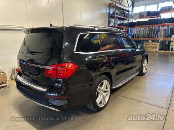Melns Mercedes-Benz GL-Class 2013 Tartu, ar dzinēja tilpumu 0.00 L un nobraukumu 229 tūkst. km par 20500 €, foto 4 vietnē AUTOMOTO.COM.LV