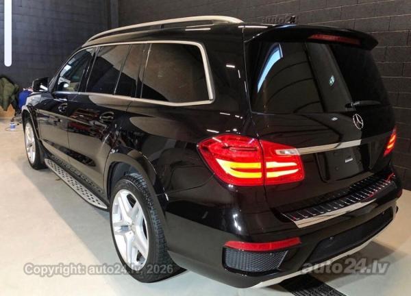 Melns Mercedes-Benz GL-Class 2013 Tallina, ar dzinēja tilpumu 3.00 L un nobraukumu 320 tūkst. km par 20000 €, foto 2 vietnē AUTOMOTO.COM.LV