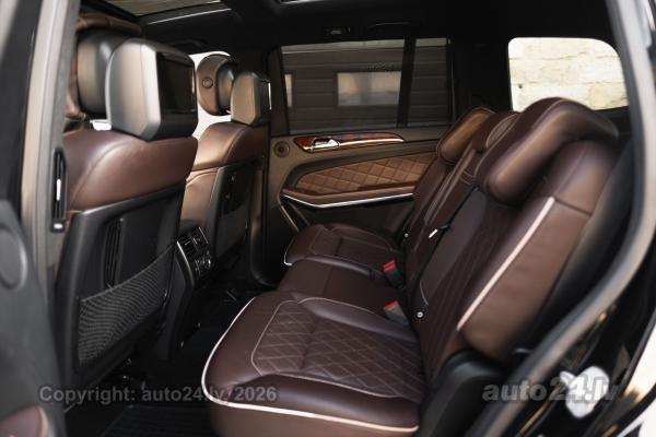 Melns Mercedes-Benz GL-Class 2013 Tallina, ar dzinēja tilpumu 3.00 L un nobraukumu 232 tūkst. km par 25990 €, foto 10 vietnē AUTOMOTO.COM.LV