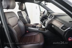 Melns Mercedes-Benz GL-Class 2013 Tallina, ar dzinēja tilpumu 3.00 L un nobraukumu 133 tūkst. km par 25999 €, foto 11 vietnē AUTOMOTO.COM.LV