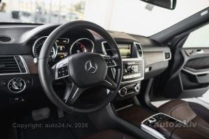Melns Mercedes-Benz GL-Class 2013 Tallina, ar dzinēja tilpumu 3.00 L un nobraukumu 133 tūkst. km par 25999 €, foto 17 vietnē AUTOMOTO.COM.LV