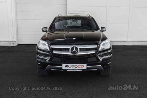 Black Mercedes-Benz GL-Class 2013 in Tallinn, with an engine capacity of 3.00 L and mileage of 133 thousand km for 25999 €, photo 3 on AUTOMOTO.COM.LV