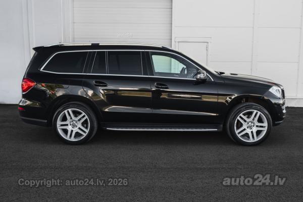 Black Mercedes-Benz GL-Class 2013 in Tallinn, with an engine capacity of 3.00 L and mileage of 133 thousand km for 25999 €, photo 5 on AUTOMOTO.COM.LV