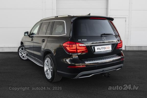 Black Mercedes-Benz GL-Class 2013 in Tallinn, with an engine capacity of 3.00 L and mileage of 133 thousand km for 25999 €, photo 7 on AUTOMOTO.COM.LV