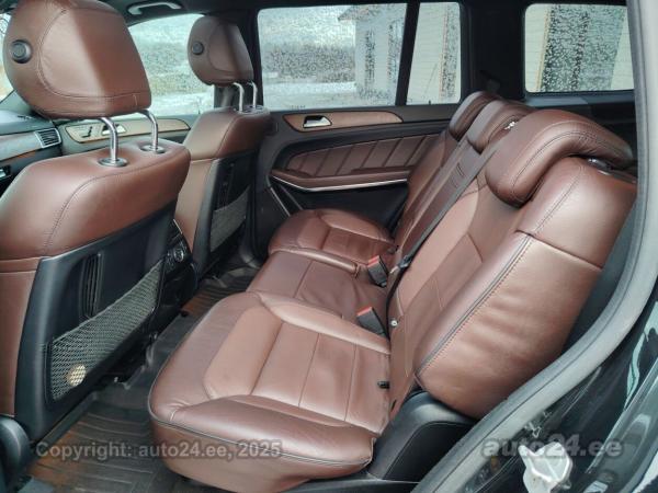 Melns Mercedes-Benz GL-Class 2014 Rakvere, ar dzinēja tilpumu 3.00 L un nobraukumu 268 tūkst. km par 24000 €, foto 11 vietnē AUTOMOTO.COM.LV