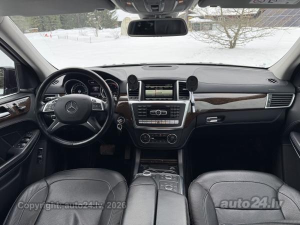 Черный Мерседес ГЛ-класс 2014 в Таллин, объемом двигателя 3.00 л и пробегом 263 тыс. км за 24500 €, фото 3 на AUTOMOTO.COM.LV