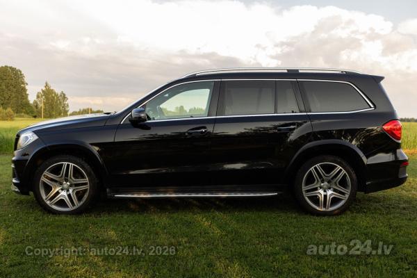 Melns Mercedes-Benz GL-Class 2014 Tallina, ar dzinēja tilpumu 3.00 L un nobraukumu 257 tūkst. km par 25000 €, foto 5 vietnē AUTOMOTO.COM.LV