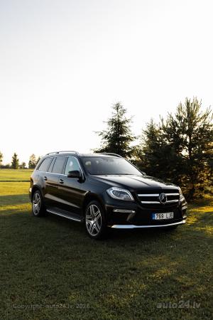 Black Mercedes-Benz GL-Class 2014 in Tallinn, with an engine capacity of 3.00 L and mileage of 257 thousand km for 25000 €, photo 4 on AUTOMOTO.COM.LV