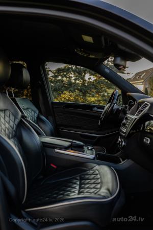Black Mercedes-Benz GL-Class 2014 in Tallinn, with an engine capacity of 3.00 L and mileage of 257 thousand km for 25000 €, photo 8 on AUTOMOTO.COM.LV