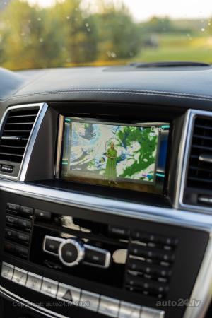 Black Mercedes-Benz GL-Class 2014 in Tallinn, with an engine capacity of 3.00 L and mileage of 257 thousand km for 25000 €, photo 11 on AUTOMOTO.COM.LV