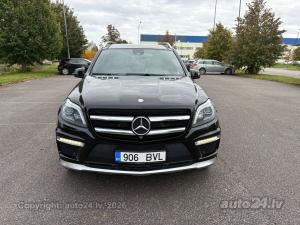 Black Mercedes-Benz GL-Class 2014 in Tallinn, with an engine capacity of 5.50 L and mileage of 178 thousand km for 29900 €, photo 8 on AUTOMOTO.COM.LV