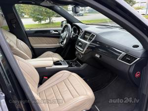 Black Mercedes-Benz GL-Class 2014 in Tallinn, with an engine capacity of 5.50 L and mileage of 178 thousand km for 29900 €, photo 11 on AUTOMOTO.COM.LV