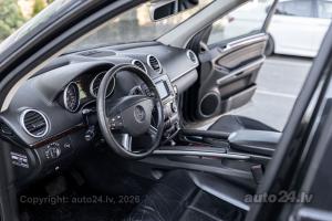 Melns Mercedes-Benz GL-Class 2006 Tallina, ar dzinēja tilpumu 3.00 L un nobraukumu 340 tūkst. km par 5998 €, foto 9 vietnē AUTOMOTO.COM.LV