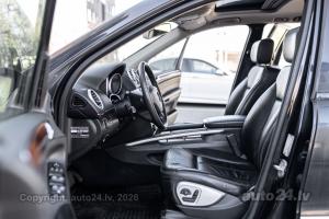 Melns Mercedes-Benz GL-Class 2006 Tallina, ar dzinēja tilpumu 3.00 L un nobraukumu 340 tūkst. km par 5998 €, foto 12 vietnē AUTOMOTO.COM.LV