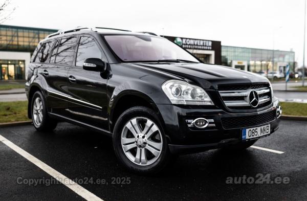 Black Mercedes-Benz GL-Class 2007 in Tallinn, with an engine capacity of 4.00 L and mileage of 389 thousand km for 8490 €, photo 1 on AUTOMOTO.COM.LV