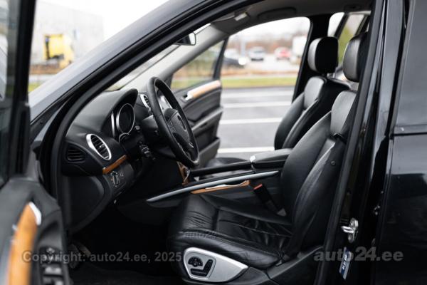 Melns Mercedes-Benz GL-Class 2007 Tallina, ar dzinēja tilpumu 4.00 L un nobraukumu 389 tūkst. km par 8490 €, foto 11 vietnē AUTOMOTO.COM.LV