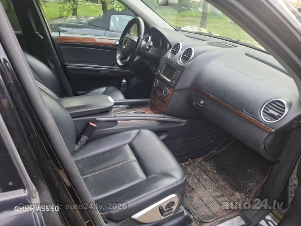 Black Mercedes-Benz GL-Class 2008 in Voru, with an engine capacity of 5.50 L and mileage of 0 thousand km for 9500 €, photo 6 on AUTOMOTO.COM.LV