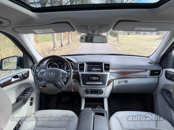Melns Mercedes-Benz GL-Class 2013 Tallina, ar dzinēja tilpumu 4.70 L un nobraukumu 235 tūkst. km par 15500 €, foto 5 vietnē AUTOMOTO.COM.LV