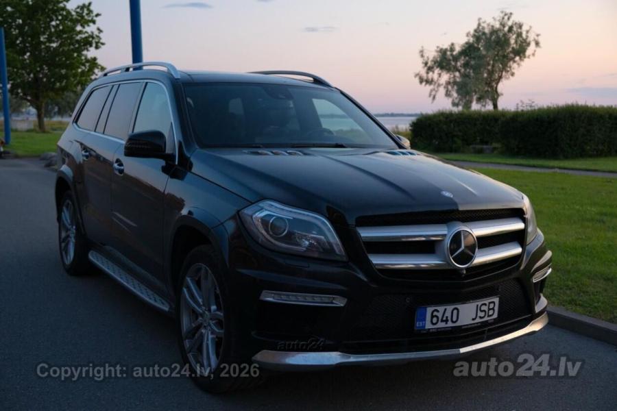 Black Mercedes-Benz GL-Class 2014 in Tallinn, with an engine capacity of 3.00 L and mileage of 370 thousand km for 18000 €, photo 1 on AUTOMOTO.COM.LV