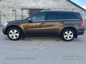 Brown Mercedes-Benz GL-Class 2011 in Tallinn, with an engine capacity of 3.00 L and mileage of 239 thousand km for 15999 €, photo 2 on AUTOMOTO.COM.LV