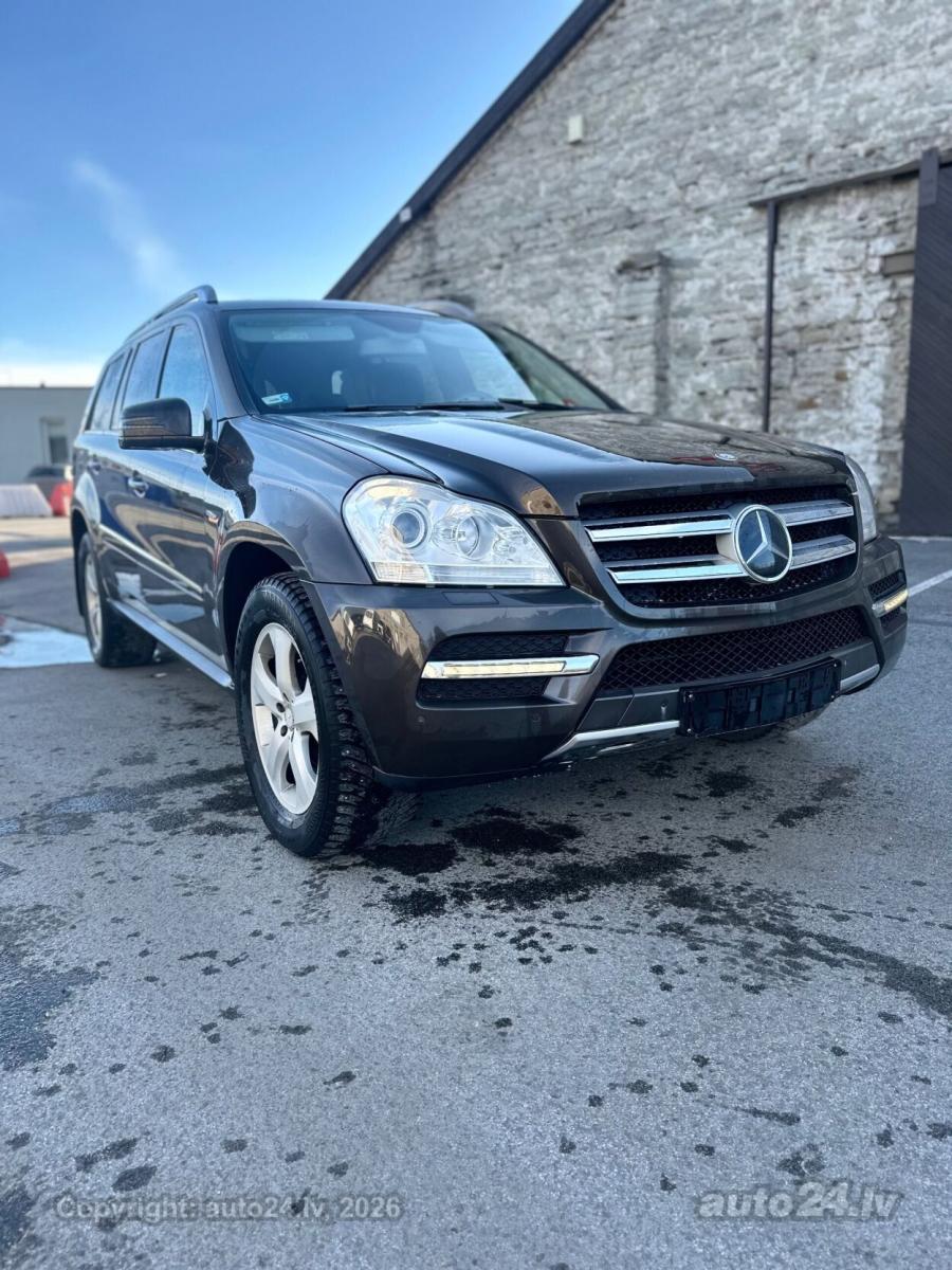 Brown Mercedes-Benz GL-Class 2011 in Tallinn, with an engine capacity of 3.00 L and mileage of 239 thousand km for 15999 €, photo 5 on AUTOMOTO.COM.LV