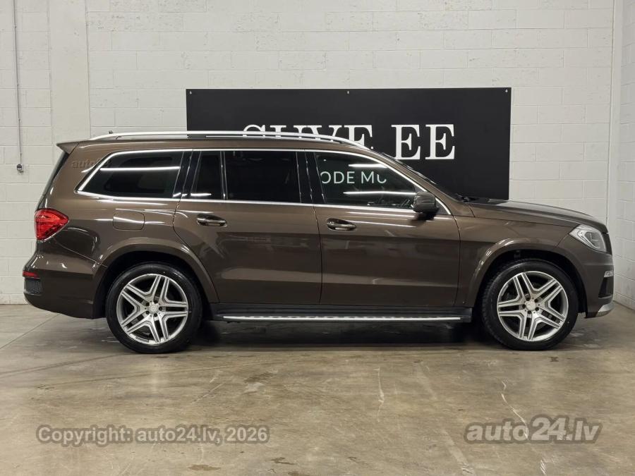 Brūns Mercedes-Benz GL-Class 2013 Tallina, ar dzinēja tilpumu 3.00 L un nobraukumu 214 tūkst. km par 24995 €, foto 7 vietnē AUTOMOTO.COM.LV