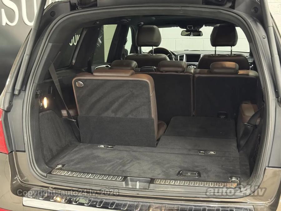 Brūns Mercedes-Benz GL-Class 2013 Tallina, ar dzinēja tilpumu 3.00 L un nobraukumu 214 tūkst. km par 24995 €, foto 10 vietnē AUTOMOTO.COM.LV