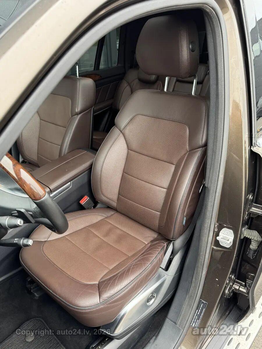 Brūns Mercedes-Benz GL-Class 2013 Tallina, ar dzinēja tilpumu 3.00 L un nobraukumu 214 tūkst. km par 24995 €, foto 14 vietnē AUTOMOTO.COM.LV