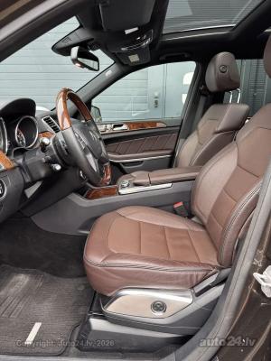 Brūns Mercedes-Benz GL-Class 2013 Tallina, ar dzinēja tilpumu 3.00 L un nobraukumu 214 tūkst. km par 24995 €, foto 15 vietnē AUTOMOTO.COM.LV