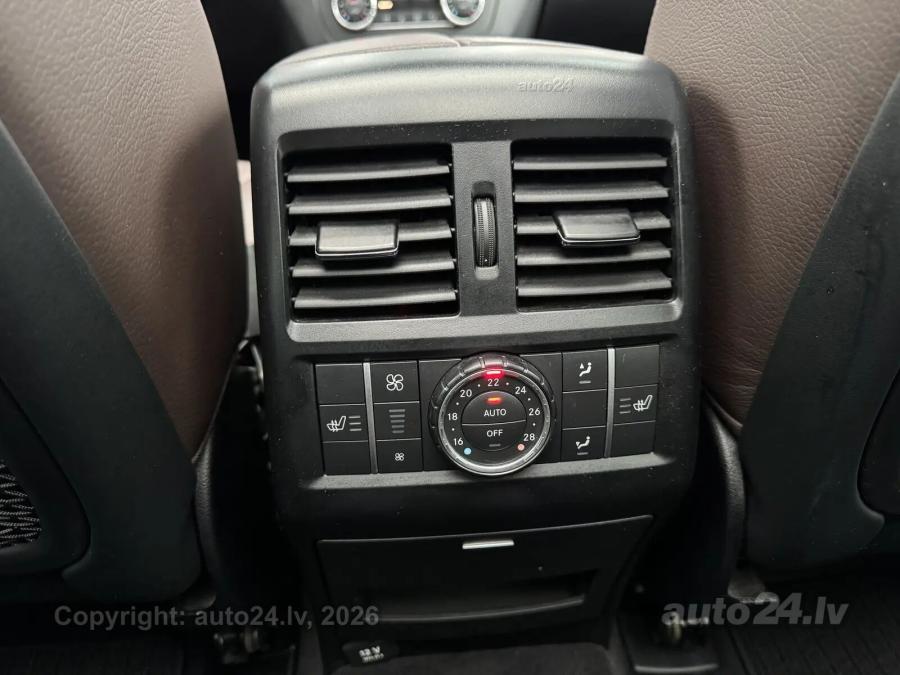 Brūns Mercedes-Benz GL-Class 2013 Tallina, ar dzinēja tilpumu 3.00 L un nobraukumu 214 tūkst. km par 24995 €, foto 30 vietnē AUTOMOTO.COM.LV