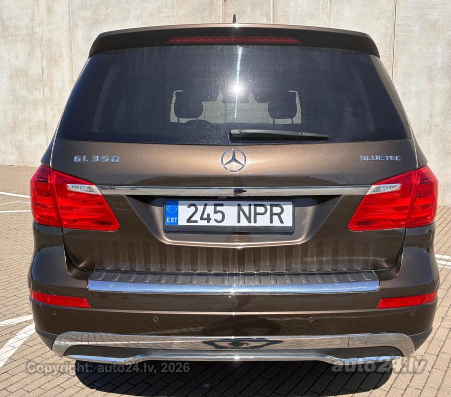 Brūns Mercedes-Benz GL-Class 2016 Tallina, ar dzinēja tilpumu 3.00 L un nobraukumu 290 tūkst. km par 21999 €, foto 8 vietnē AUTOMOTO.COM.LV
