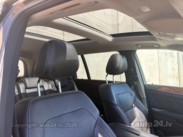 Brūns Mercedes-Benz GL-Class 2016 Tallina, ar dzinēja tilpumu 3.00 L un nobraukumu 290 tūkst. km par 21999 €, foto 8 vietnē AUTOMOTO.COM.LV