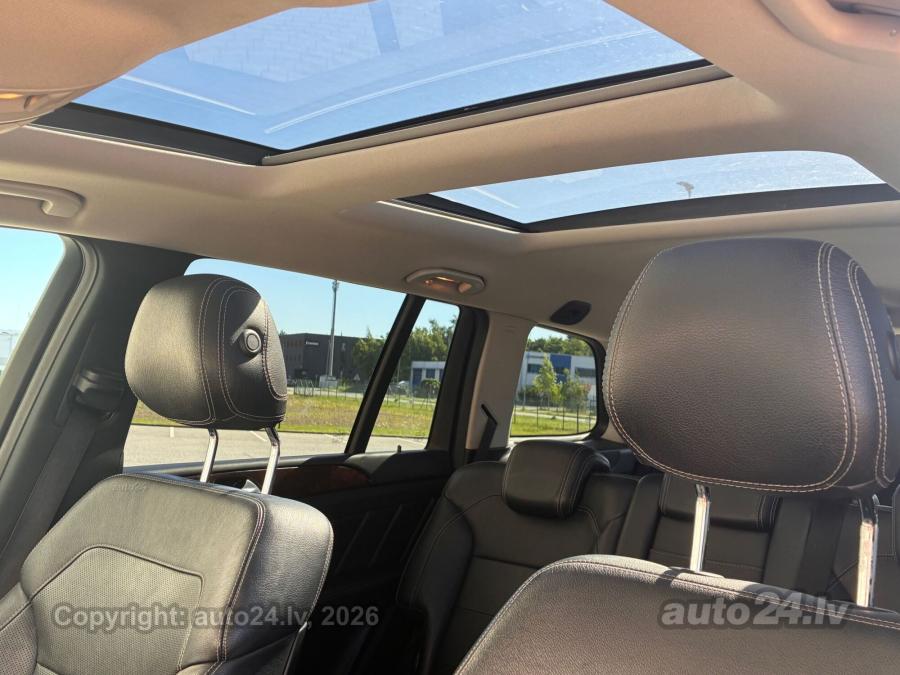 Brūns Mercedes-Benz GL-Class 2016 Tallina, ar dzinēja tilpumu 3.00 L un nobraukumu 290 tūkst. km par 21999 €, foto 14 vietnē AUTOMOTO.COM.LV